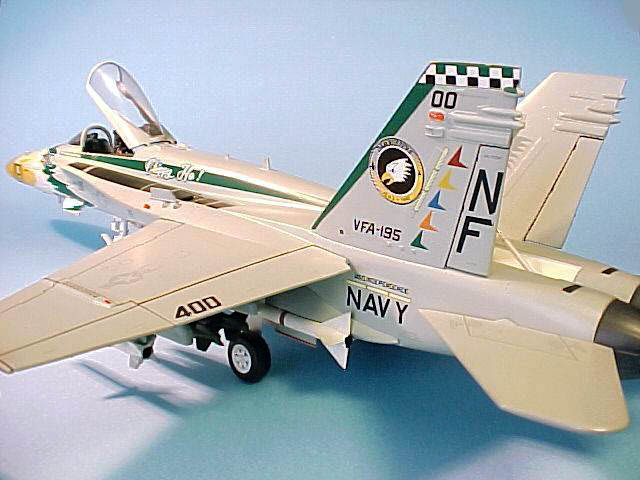 F-18 Hornet "Chippy Ho" English
